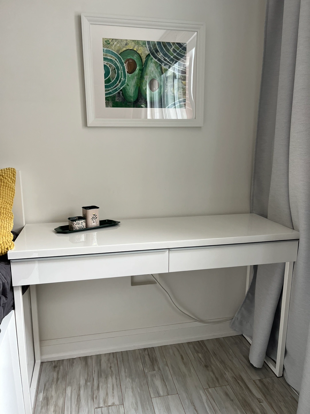 IKEA Besta Burs desk, high gloss white. | Karrot