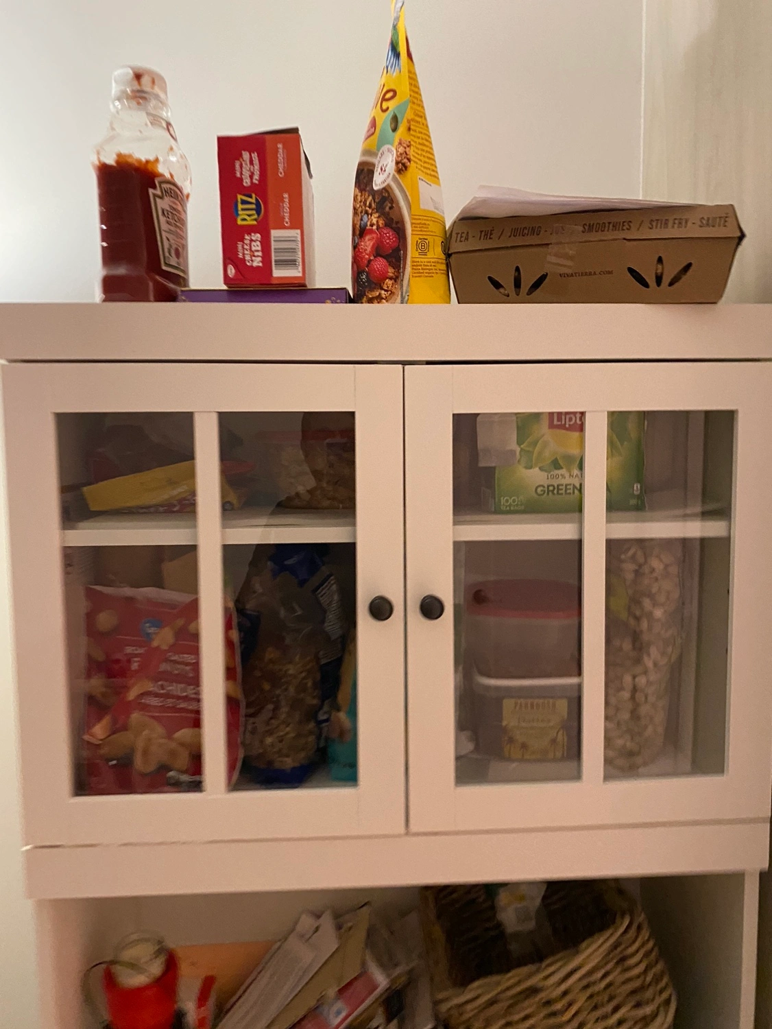 Almost new kitchen pantry for sale | Karrot