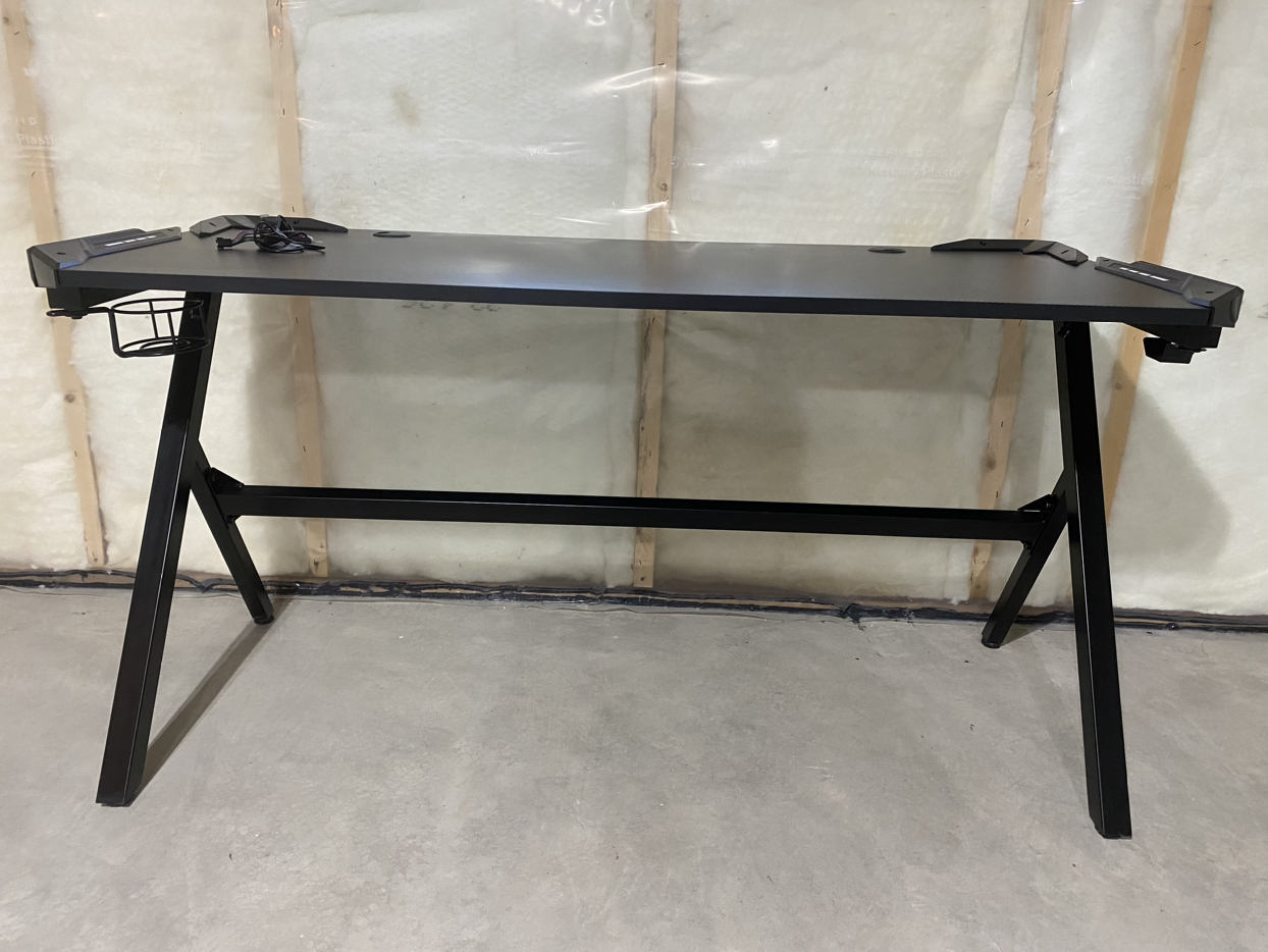 HOMCOM 55" Gaming Desk Computer Table with LED Light | Karrot