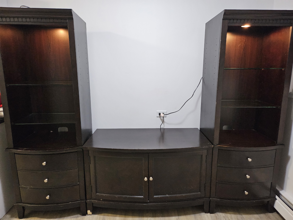 Entertainment Unit | Karrot