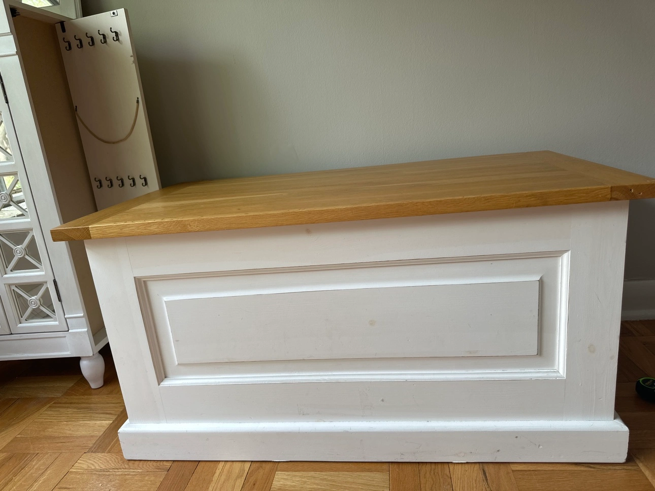 White Wooden oak Storage Trunk | Karrot