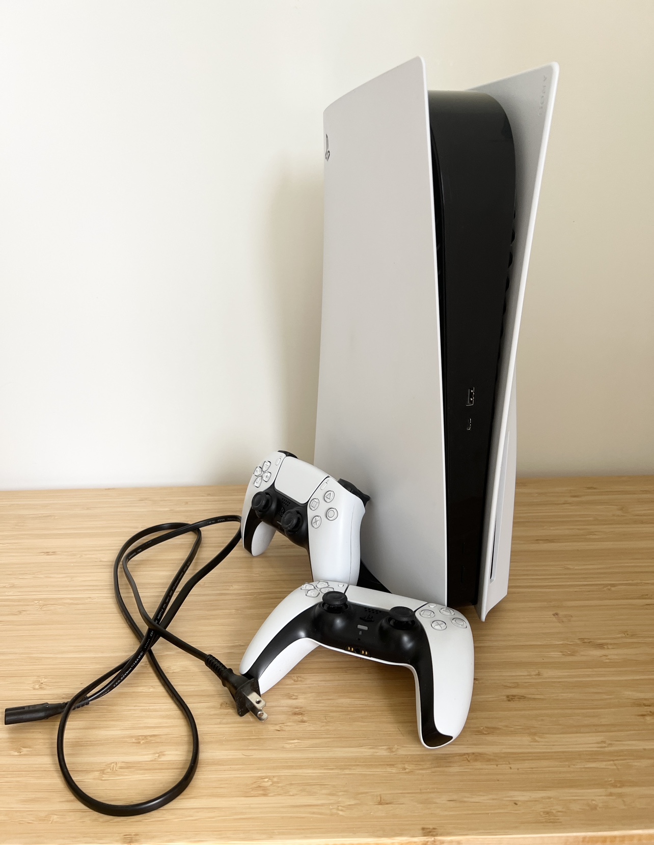 PS5 and extra controller (two total controllers) | Karrot